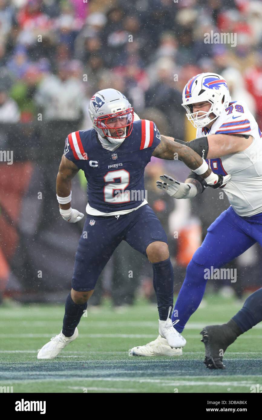 New England Patriots Harold Landry III (2) in action during an NFL ...