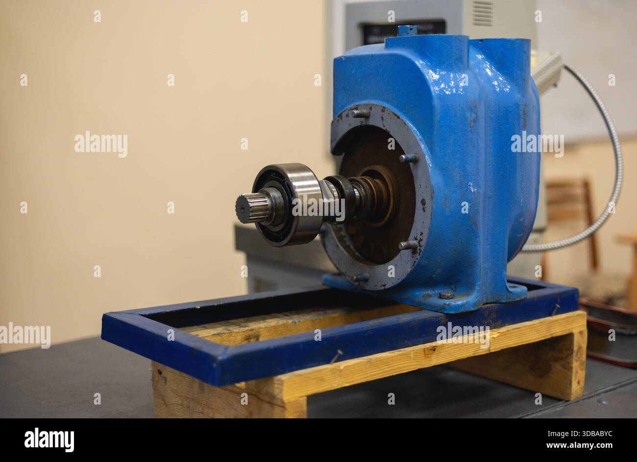 Gearbox maintenance hi-res stock photography and images - Alamy