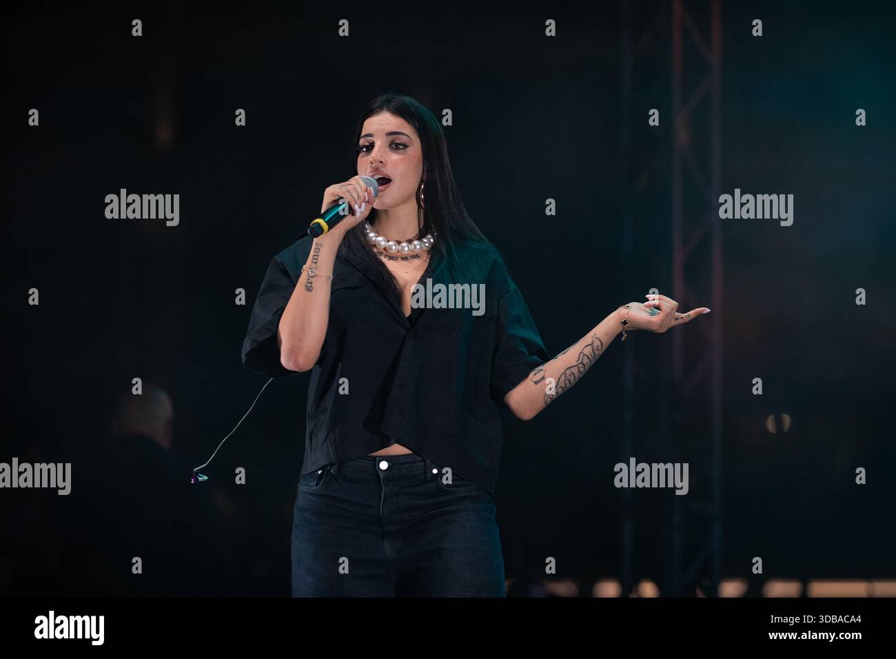 Greta Jasmin El Moktadi aka Grelmos performs live at Piazza della ...