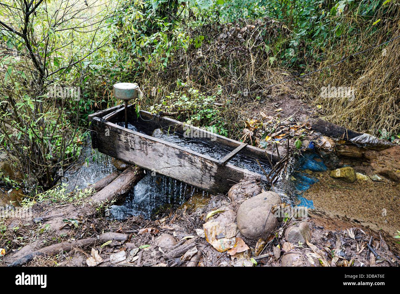 Primitive hydraulic system hi-res stock photography and images - Alamy