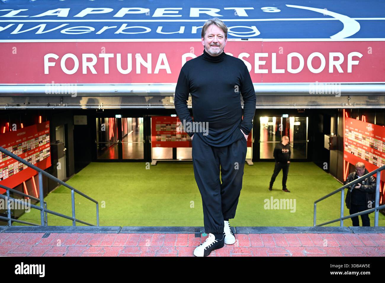 15 December 2025, North Rhine-Westphalia, Duesseldorf: Soccer ...