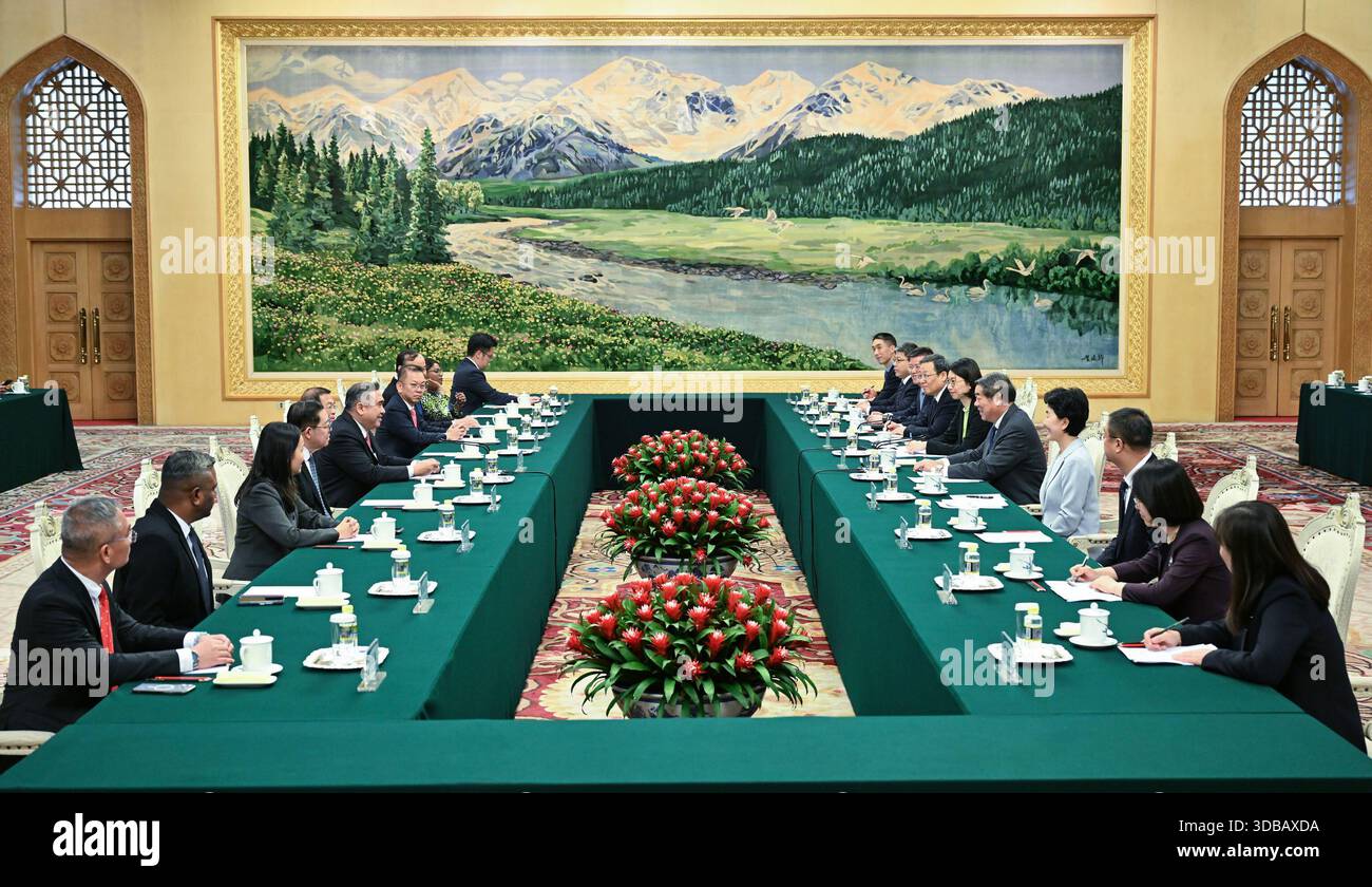 (251215) -- BEIJING, Dec. 15, 2025 (Xinhua) -- Chinese Vice Premier He ...