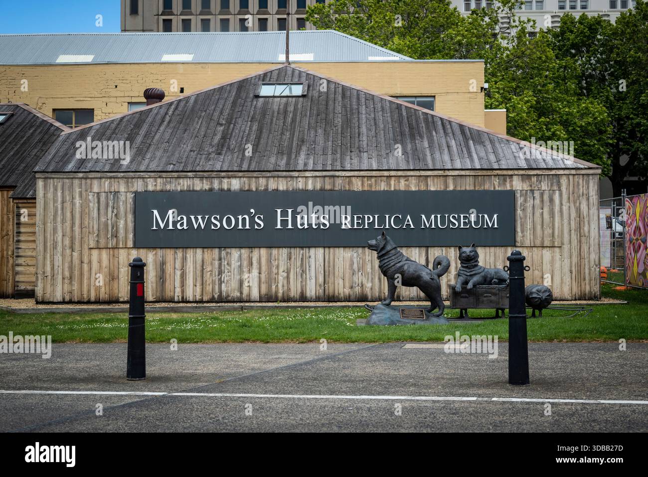 Mawson's huts replica museum hi-res stock photography and images - Alamy
