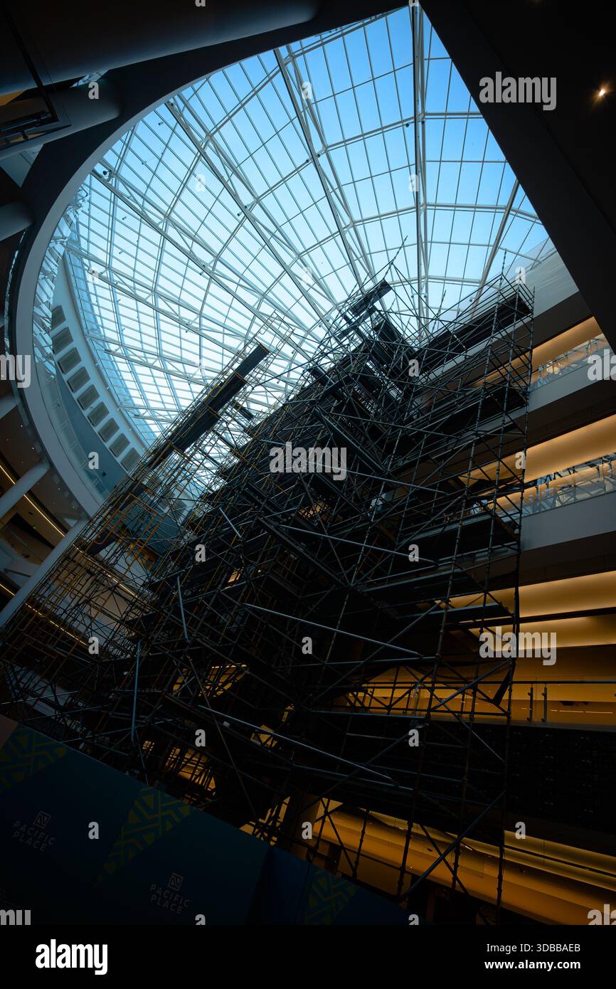 Mall renovation hi-res stock photography and images - Alamy
