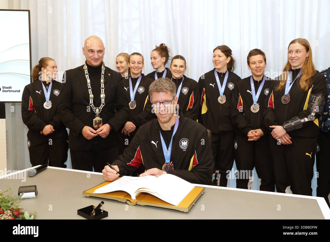 15.12.2025Dortmund Die Stadt Dortmund empfängt die Frauen ...