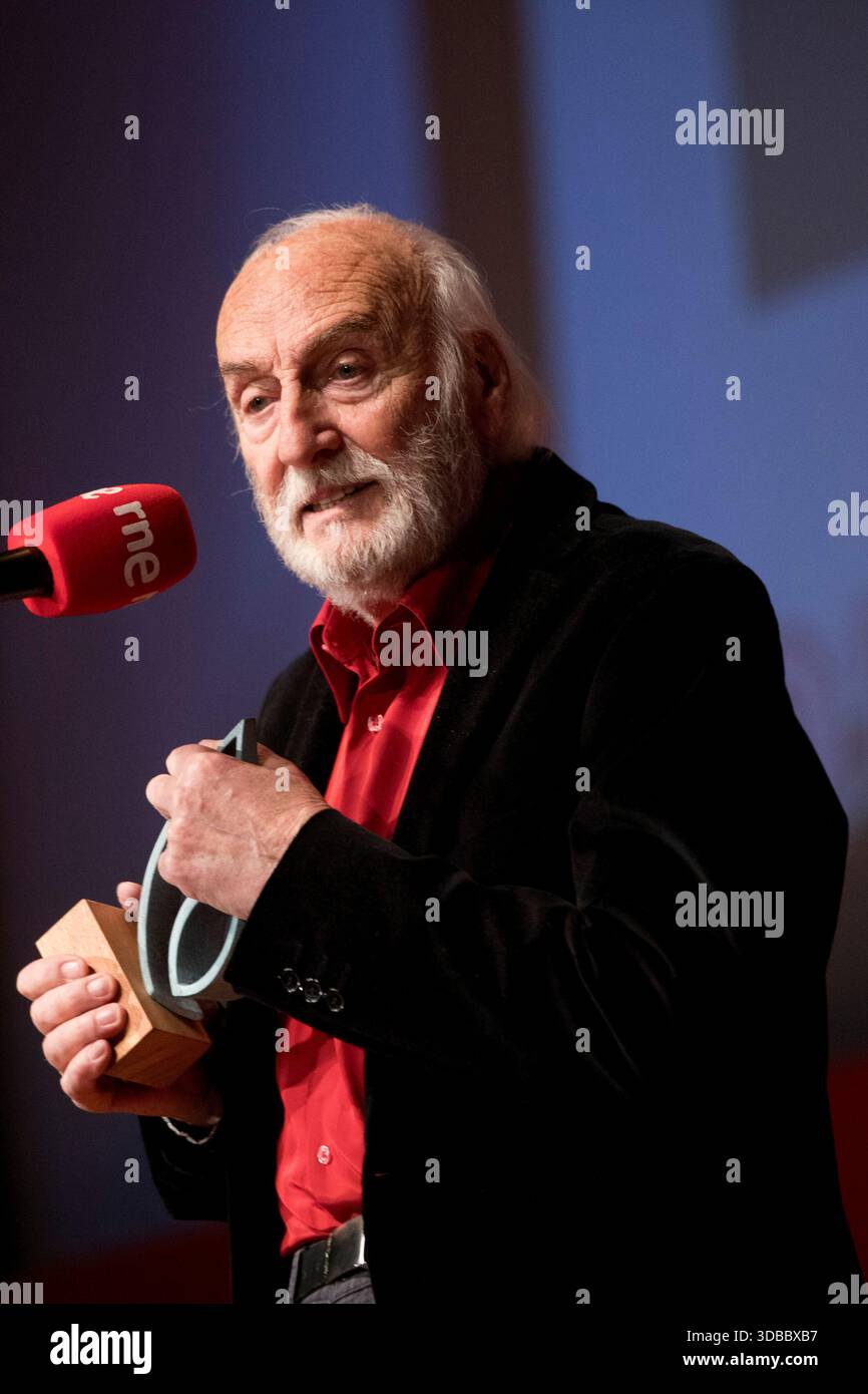 Hector Alterio attended 'El Ojo Critico' Awards 2018 Photocall at Reina ...