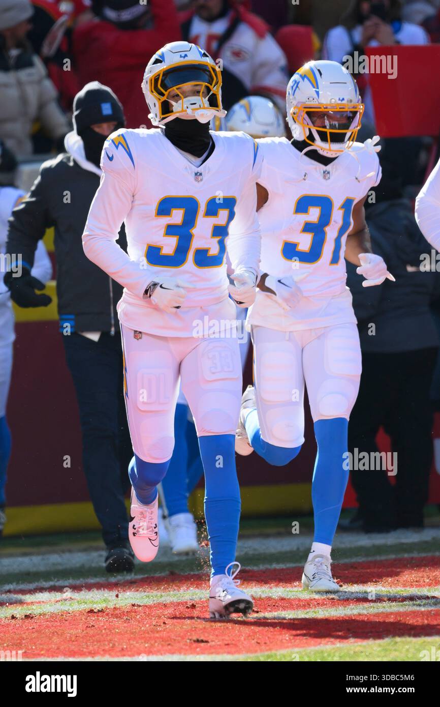Los Angeles Chargers cornerback Deane Leonard (33) comes onto the field ...