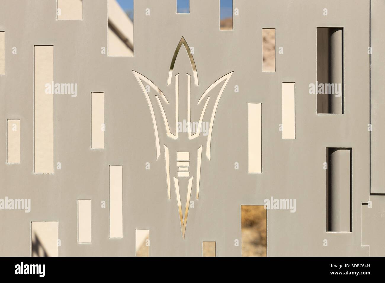 University of phoenix stadium entrance hi-res stock photography and ...