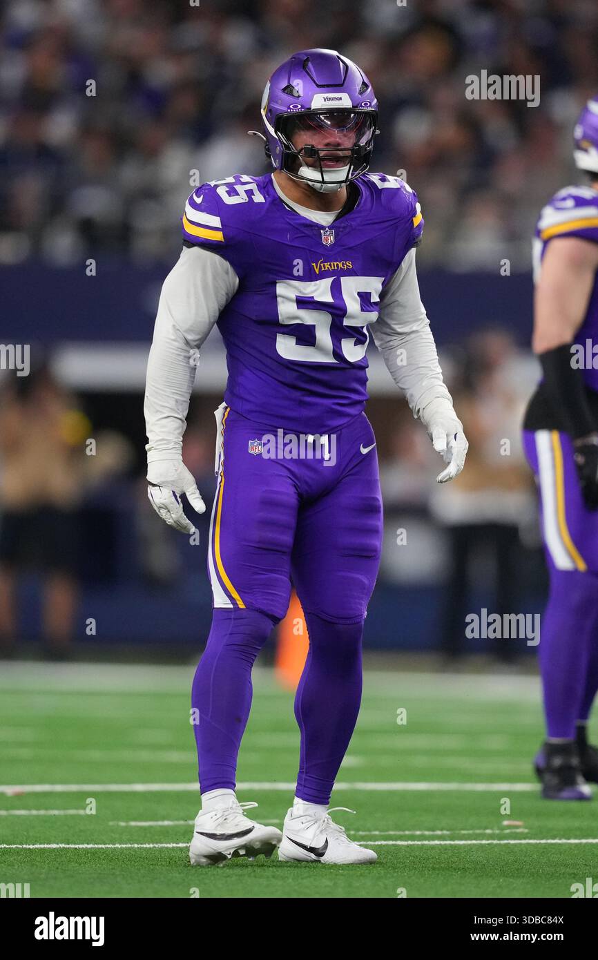 Minnesota Vikings linebacker Eric Wilson (55) looks on during an NFL ...
