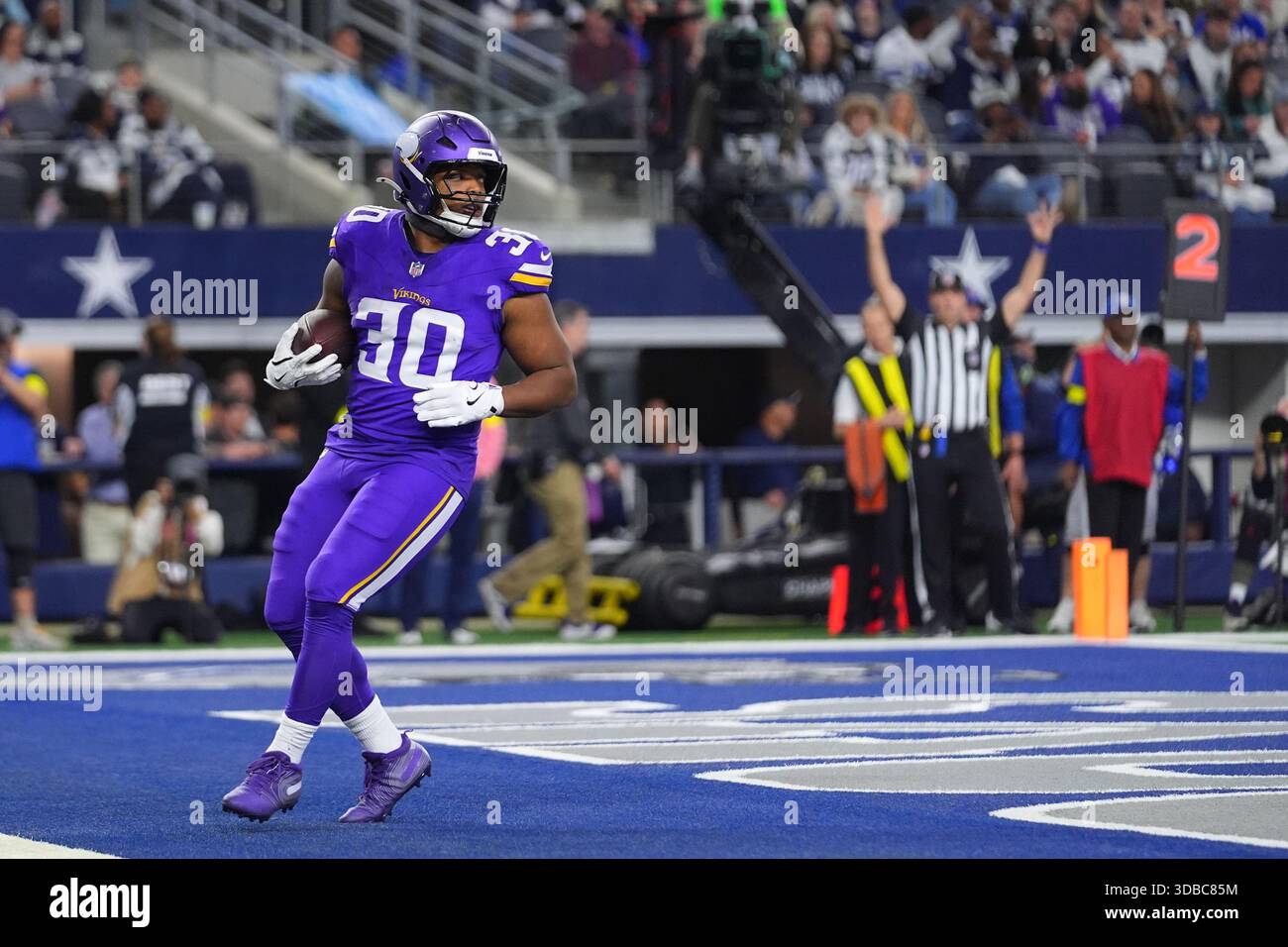 Minnesota Vikings fullback C.J. Ham (30) runs in a touchdown during an ...
