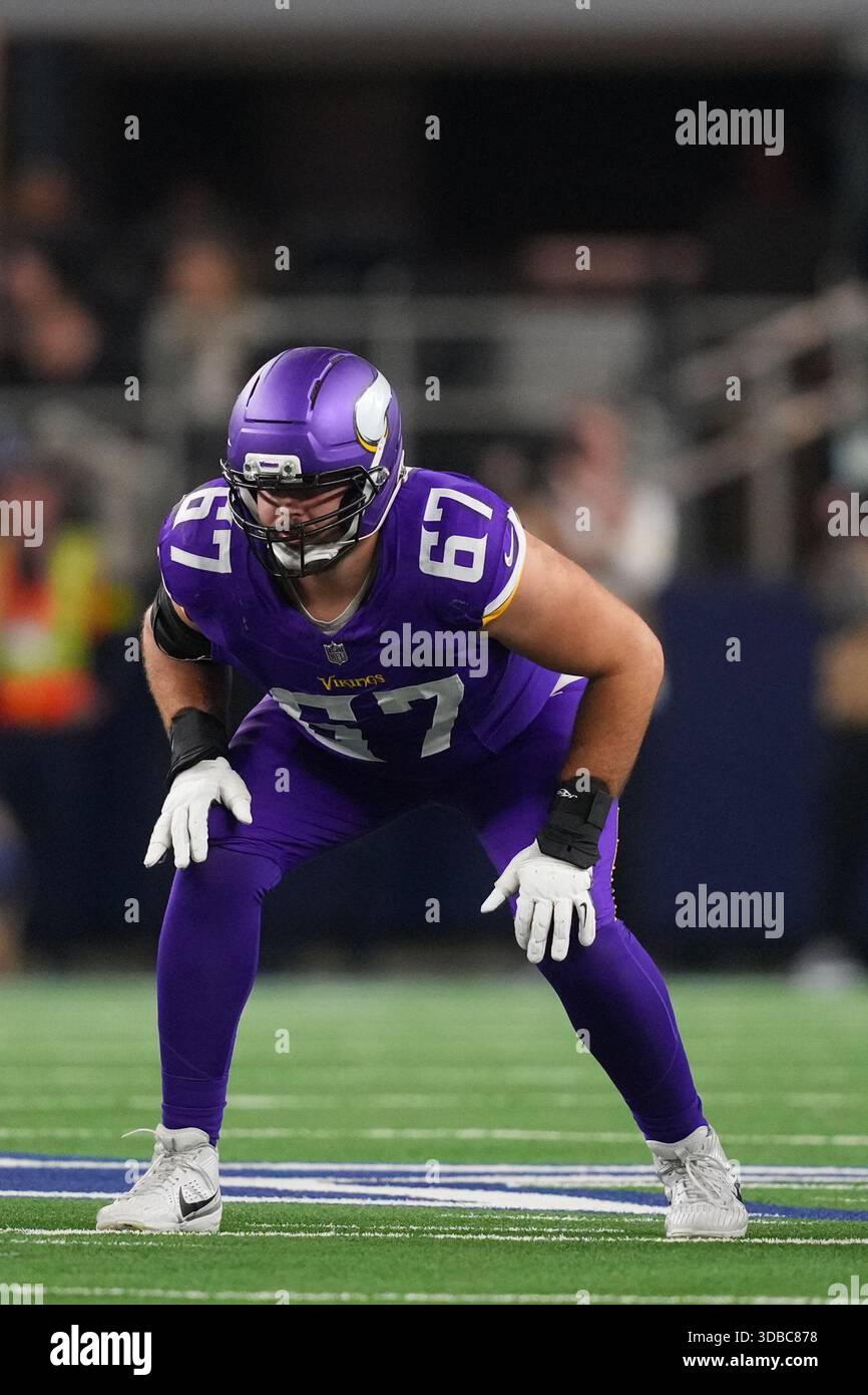 Minnesota Vikings offensive tackle Justin Skule (67) lines up during an ...