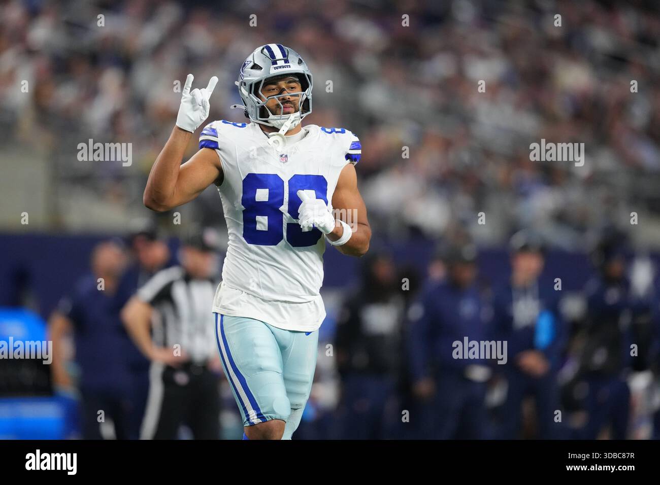 Dallas Cowboys tight end Brevyn Spann-Ford (89) gestures during an NFL ...