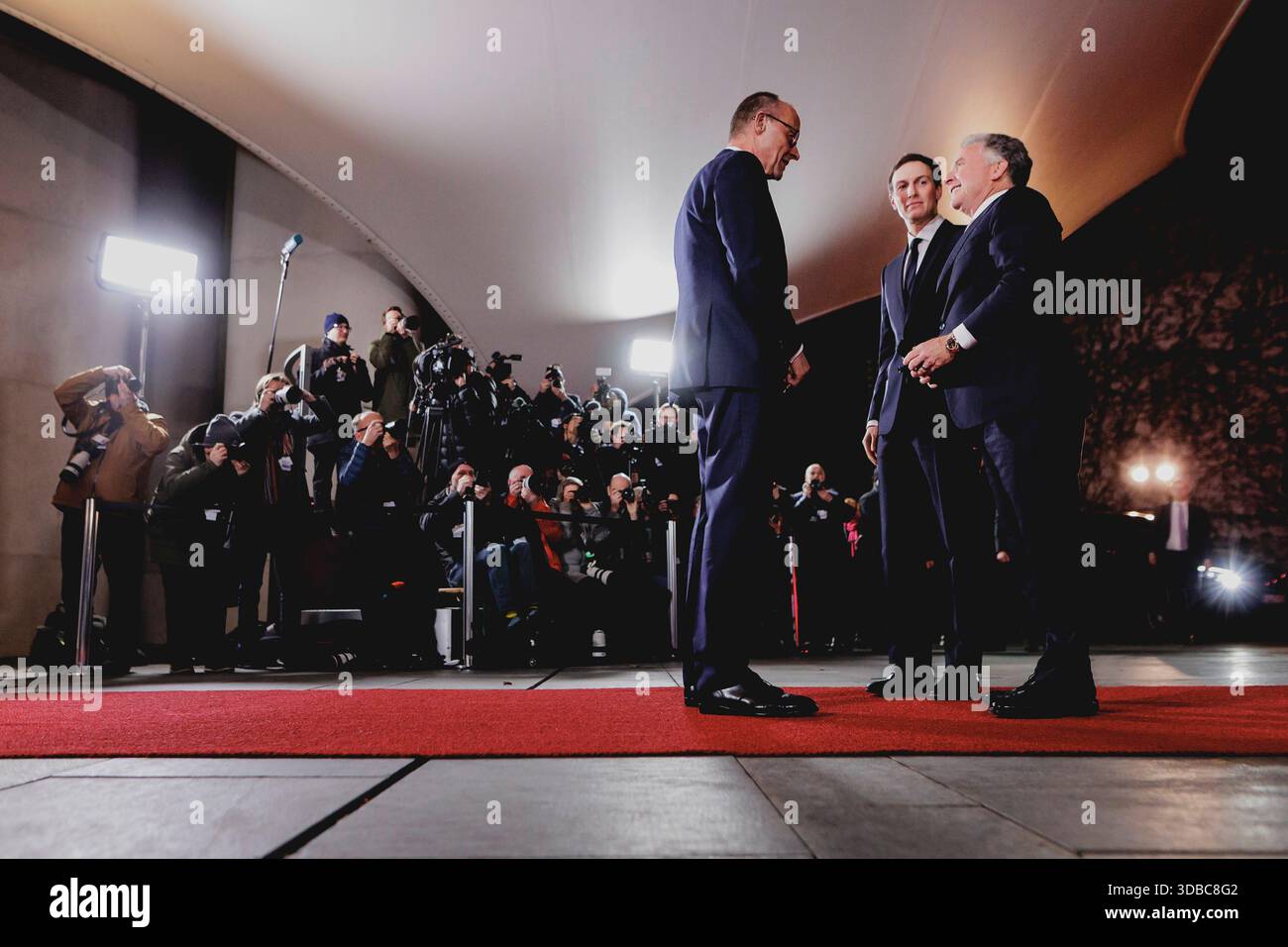 R-L Steve Witkoff, Sondergesandter des US-Praesidenten, Jared Kushner ...