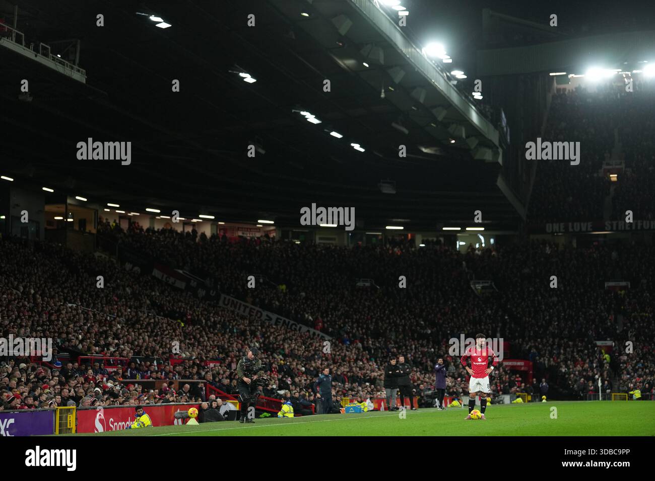 Manchester United's Bruno Fernandes waits to execute a free kick during ...