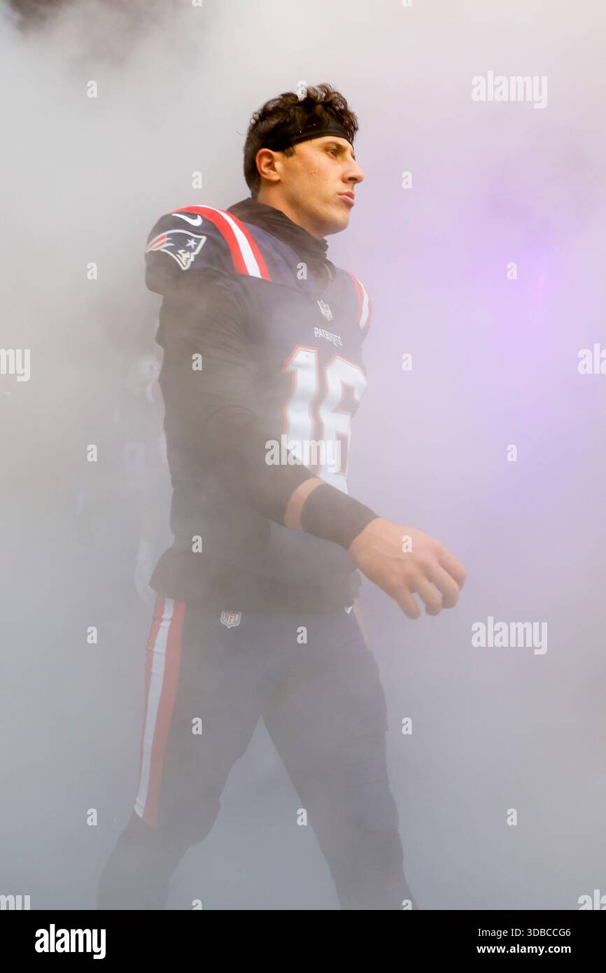 New England Patriots quarterback Tommy Devito (16) takes the field ...