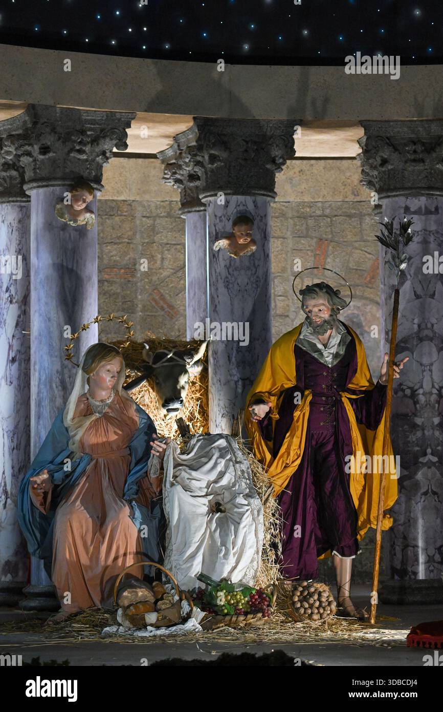 **NO LIBRI** Italy, Rome, Vatican, 2025/12/15. Christmas illuminations ...