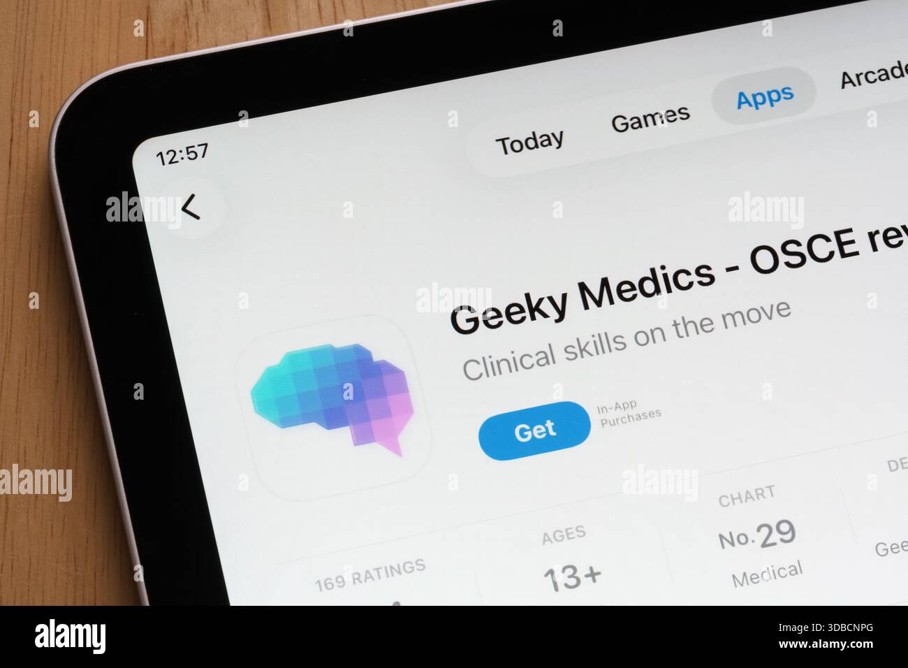 Geeky medics osce revision logo hi-res stock photography and images - Alamy