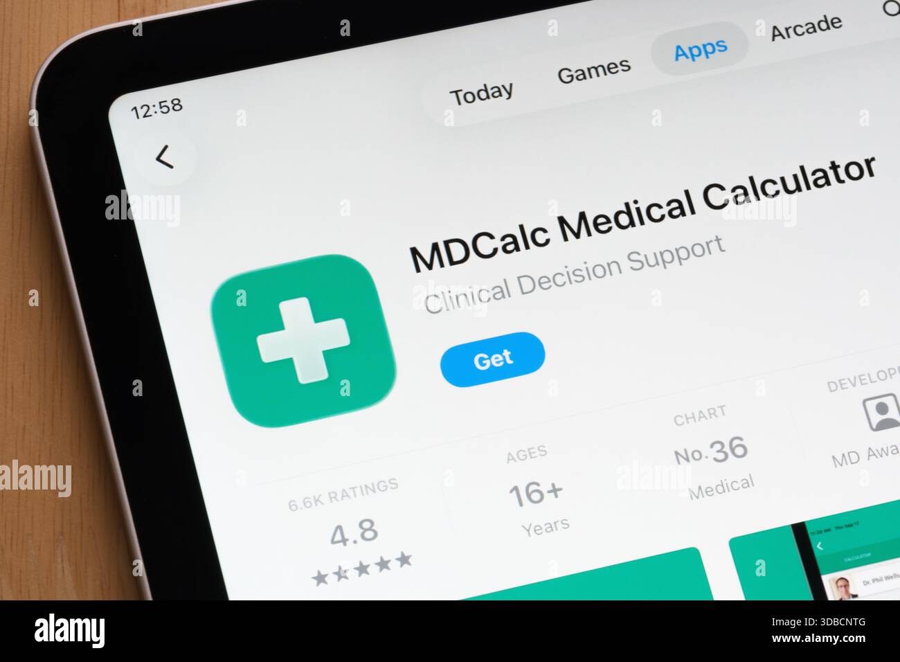 Mdcalc medical calculator hi-res stock photography and images - Alamy