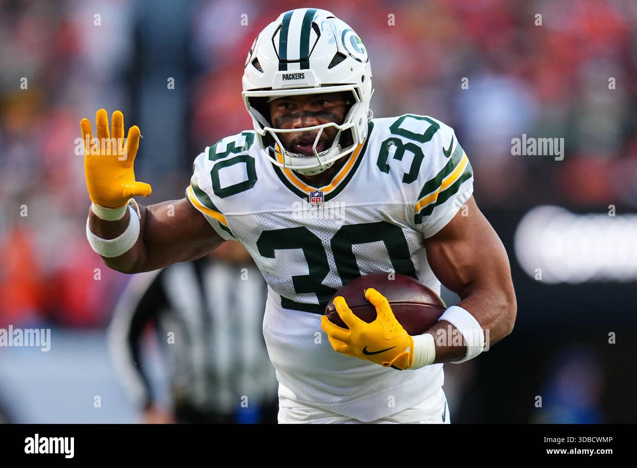 Green Bay Packers running back Chris Brooks (30) runs against the ...