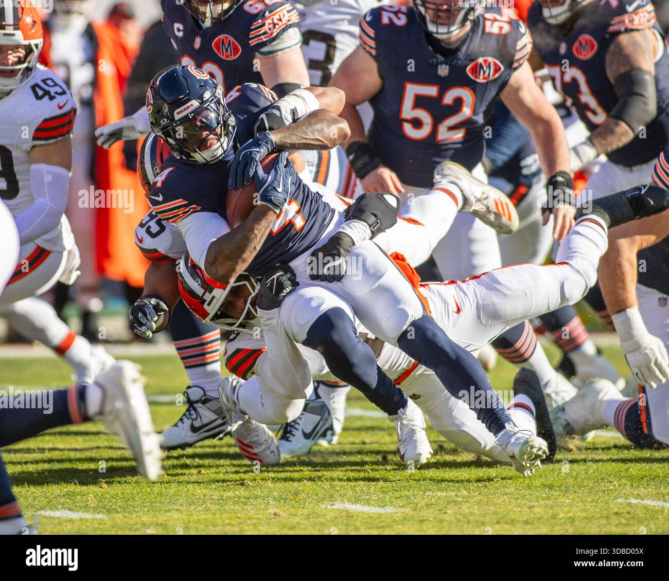December 14, 2025: Chicago Bears D'Andre Swift (4) runs with the ball ...