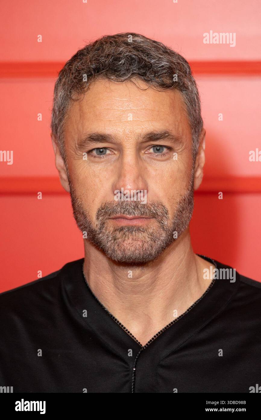 Raoul Bova attends 'Emily In Paris' Season Five Netflix Paris Premiere ...