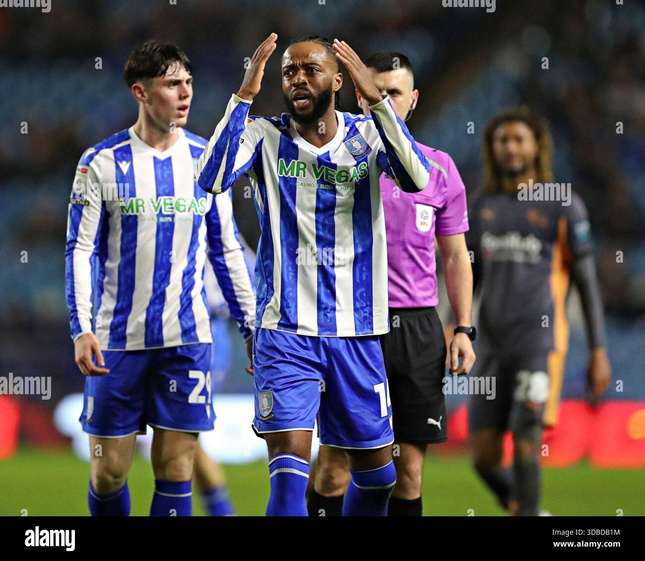 Nathaniel Chalobah of Sheffield Wednesday during the Sky Bet ...