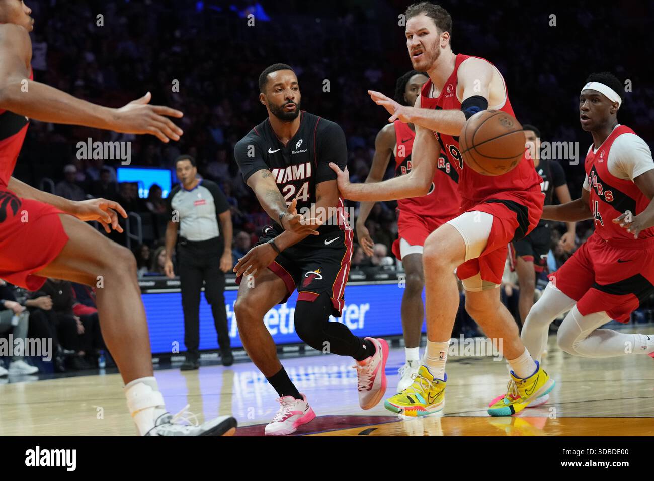 Miami Heat guard Norman Powell (24) passes the ball as Toronto Raptors ...