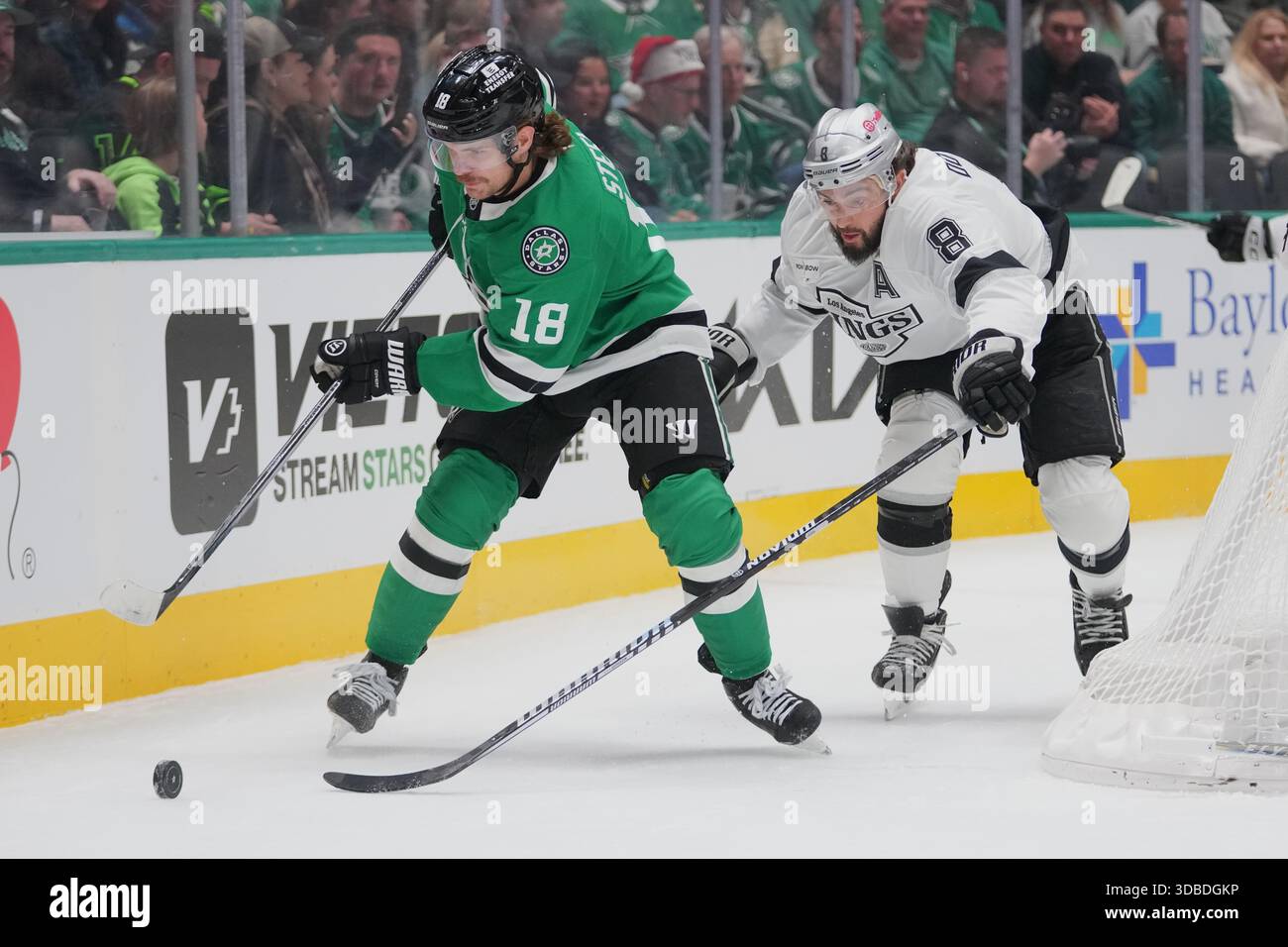 Dallas Stars center Sam Steel (18) and Los Angeles Kings defenseman ...