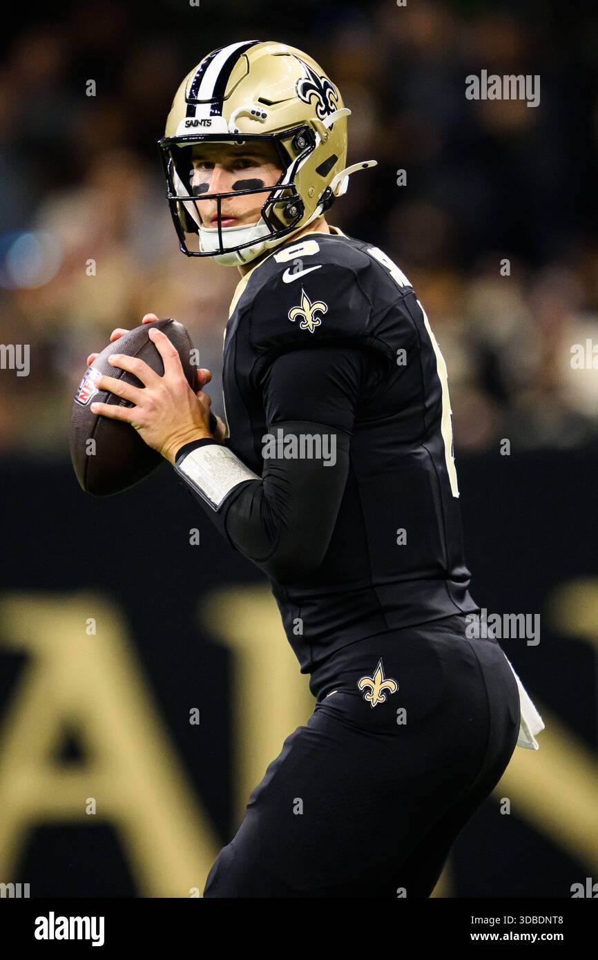 New Orleans Saints quarterback Tyler Shough (6) looks to throw in the ...