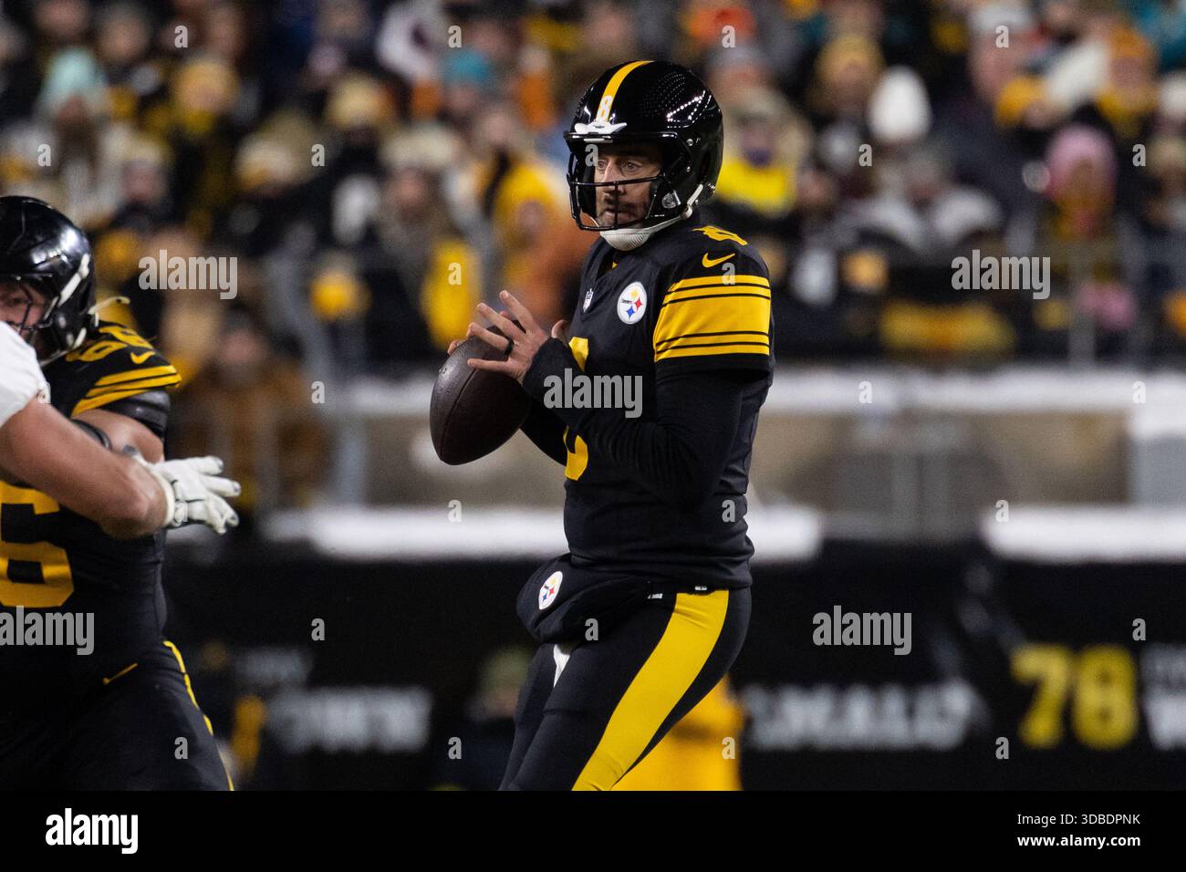 Pittsburgh Steelers quarterback Aaron Rodgers (8) looks to pass during ...