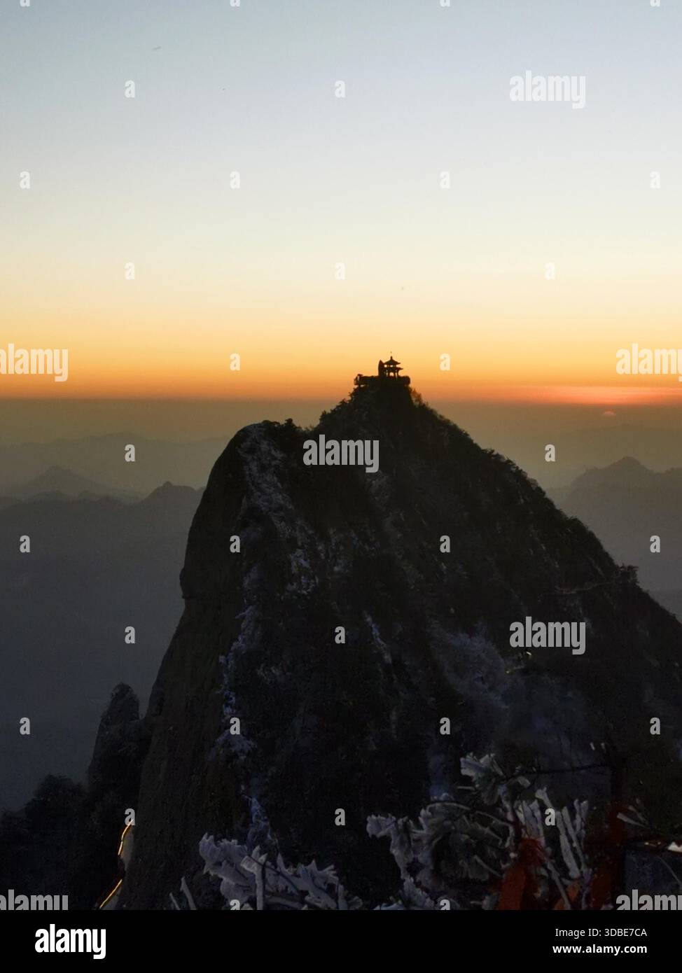 Aerial photo shows the snow scenery of the Laojunshan scenic spot in ...