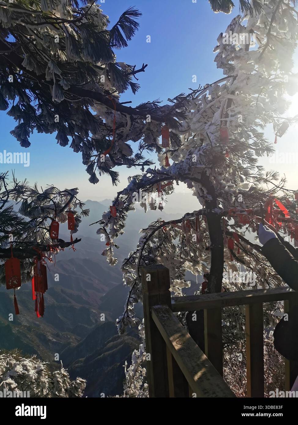 Aerial photo shows the snow scenery of the Laojunshan scenic spot in ...