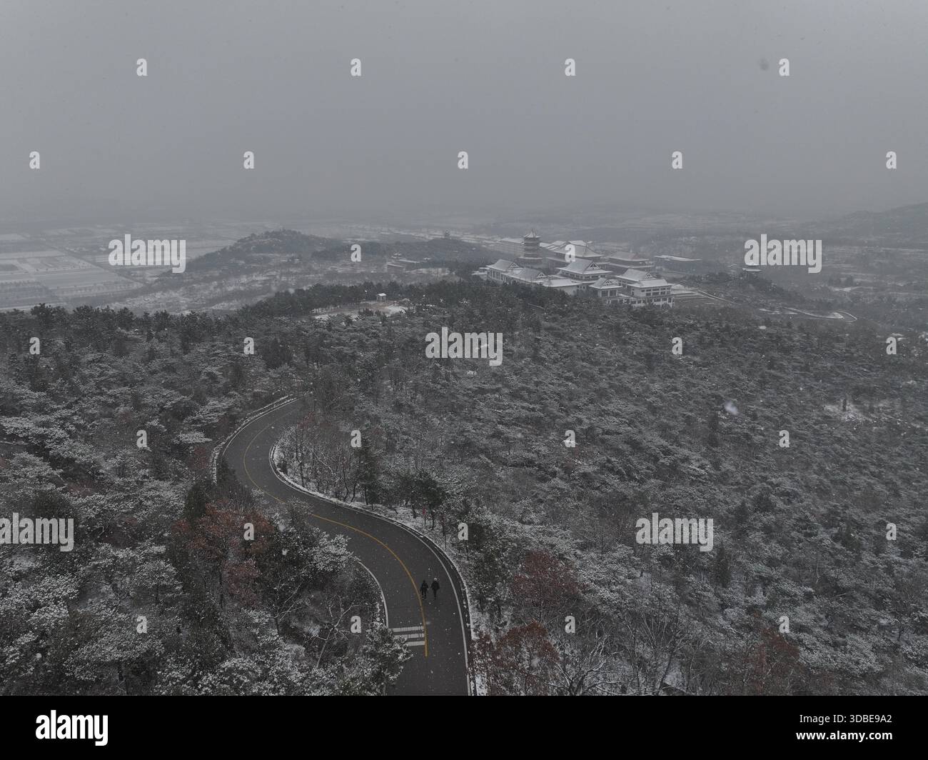 Snow scenery at the Wulian Mountain in Rizhao City, east China's ...