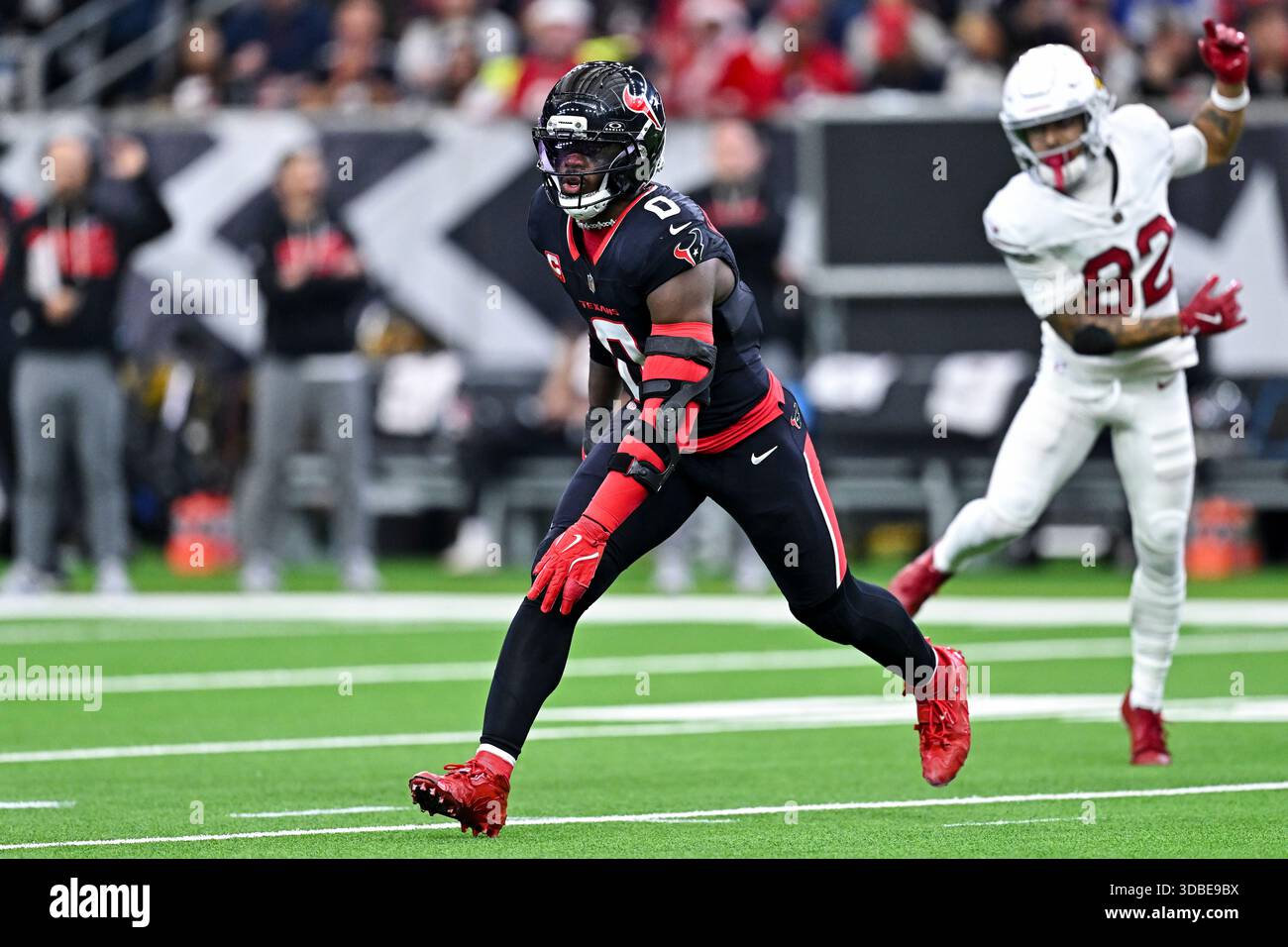 Houston Texans linebacker Azeez Al-Shaair (0) defends in coverage ...