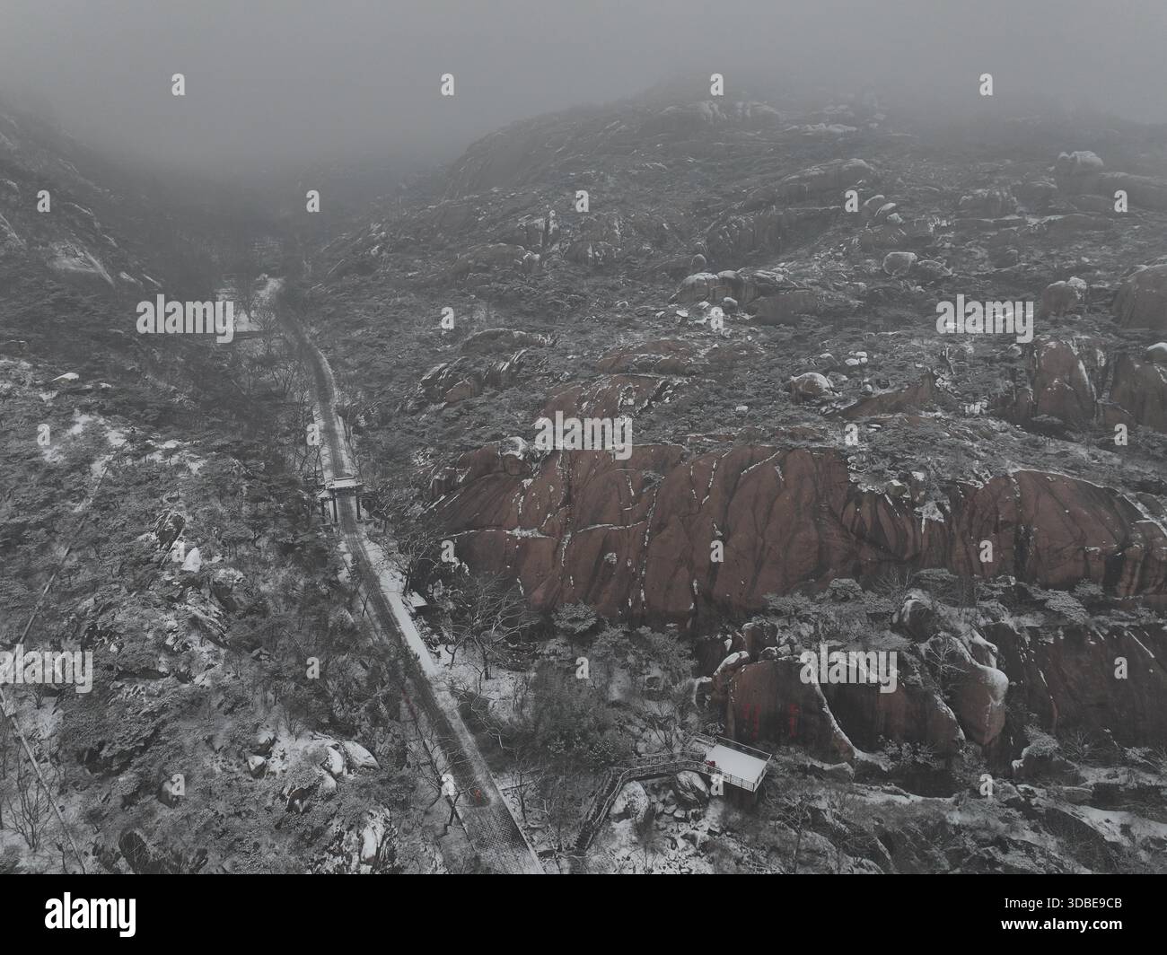 Snow scenery at the Wulian Mountain in Rizhao City, east China's ...