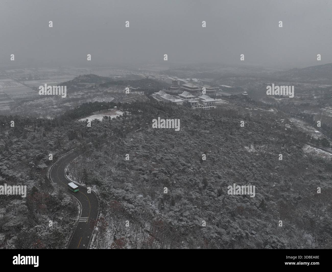 Snow scenery at the Wulian Mountain in Rizhao City, east China's ...
