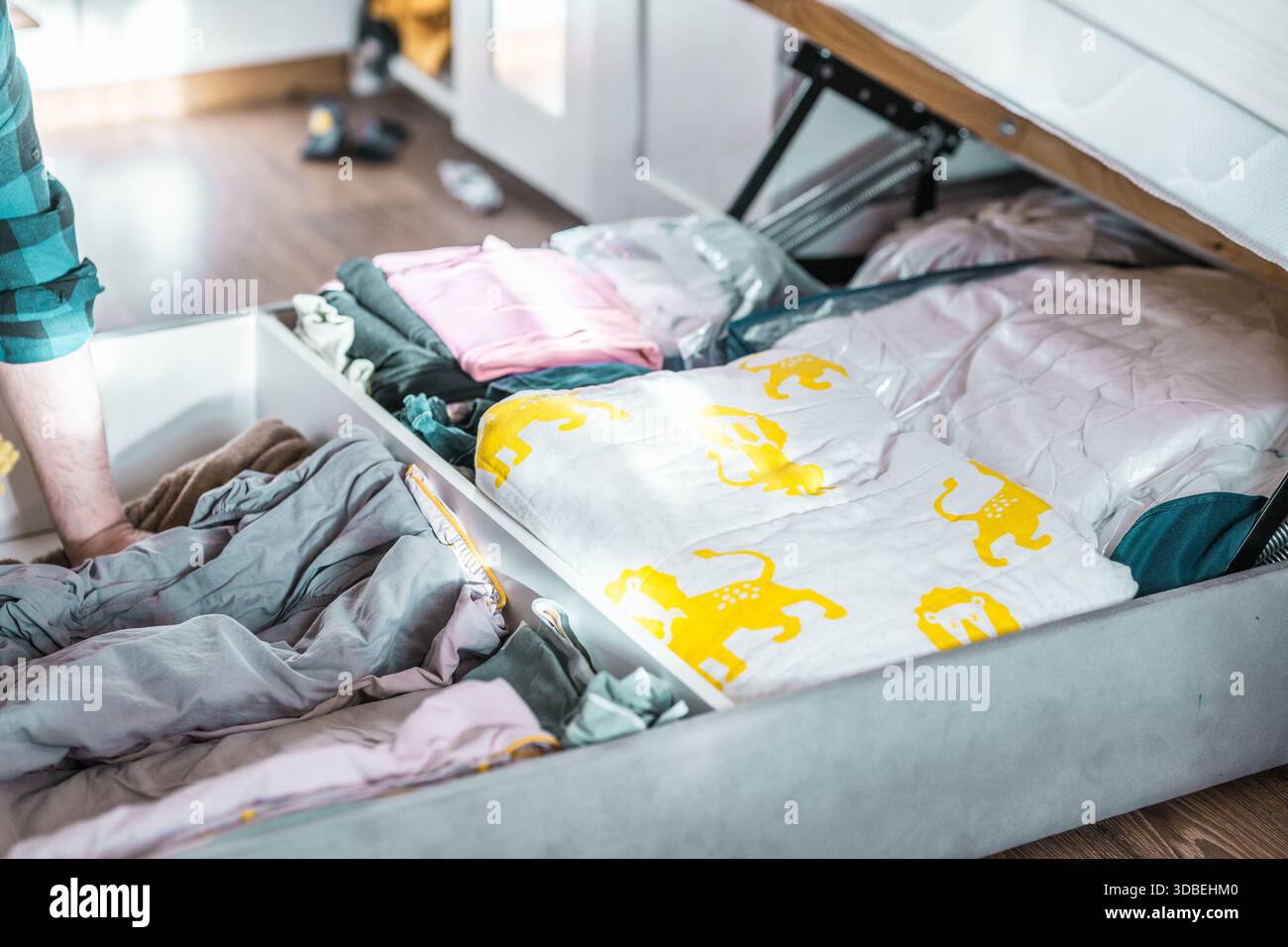 Pneumatic bed hi-res stock photography and images - Alamy