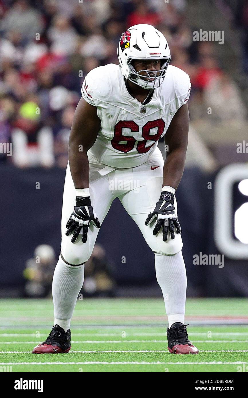 Arizona Cardinals offensive tackle Kelvin Beachum (68) lines up during ...