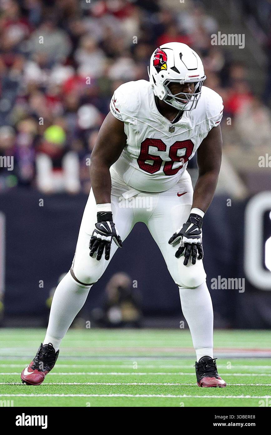 Arizona Cardinals offensive tackle Kelvin Beachum (68) lines up during ...