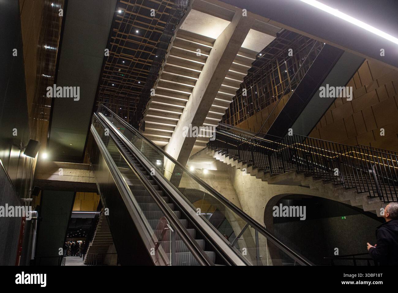 Inaugurazione delle fermate della Metro Porta Metronia e Colosseo, la ...
