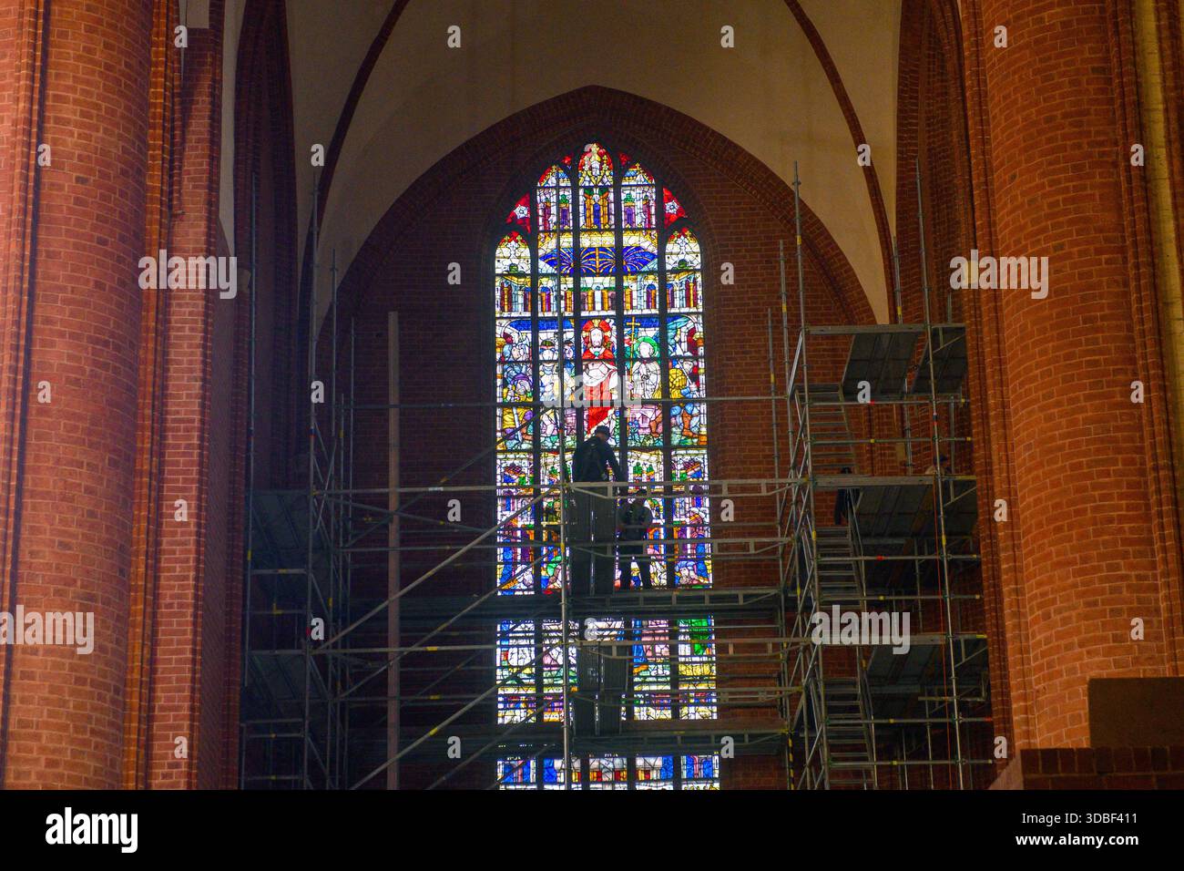 15th floor scaffolding hi-res stock photography and images - Alamy