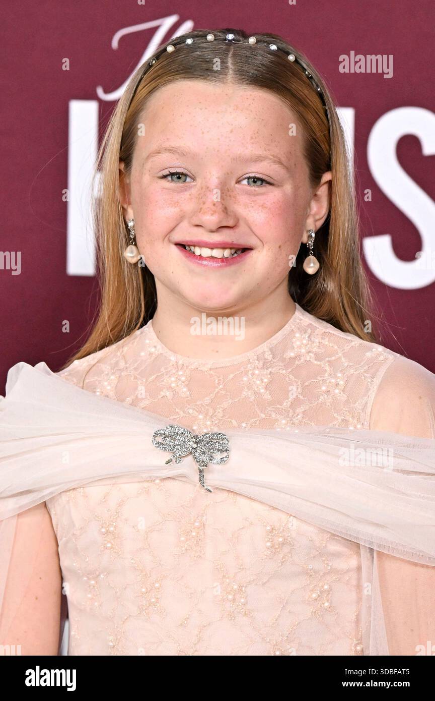 Indiana Elle bei der Premiere des Kinofilms The Housemaid - Wenn sie ...