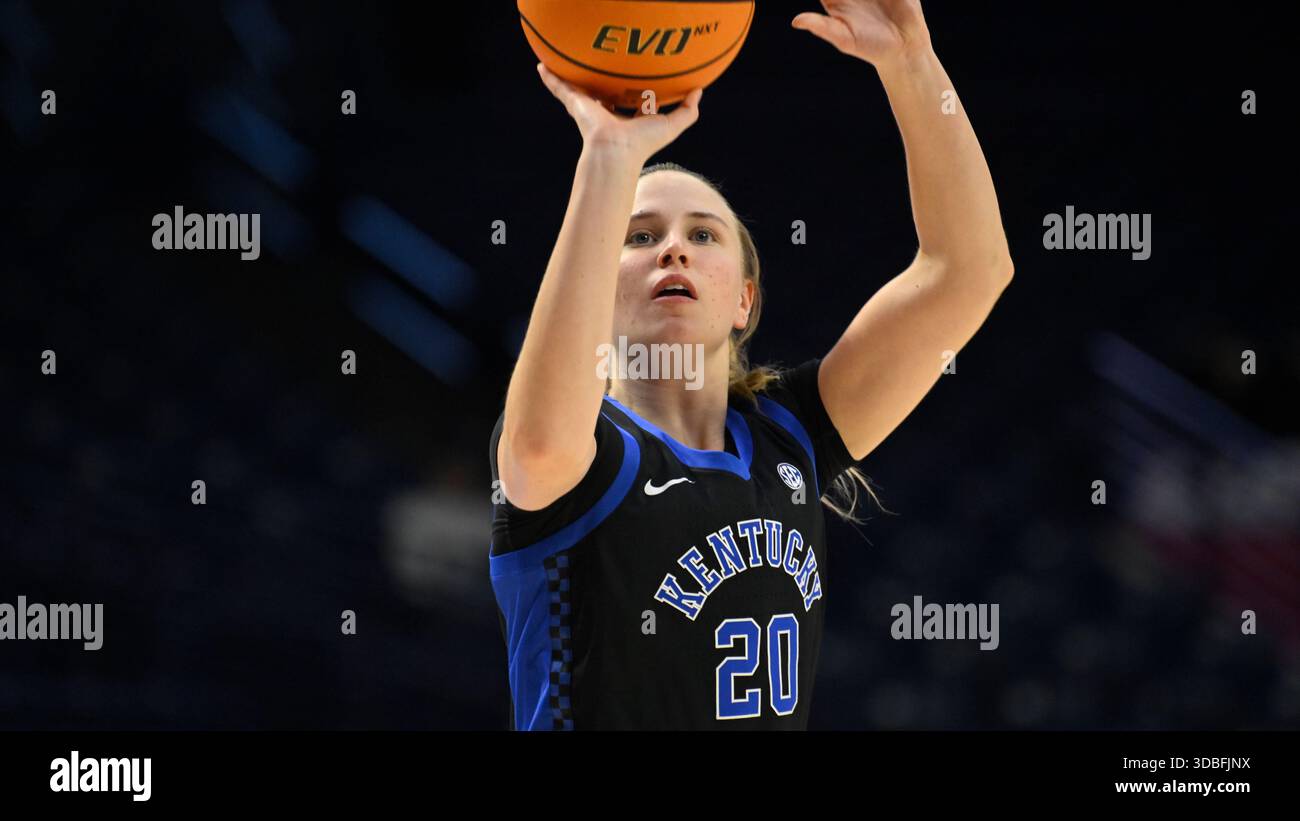 Kentucky forward Kaelyn Carroll (20) plays Belmont in an NCAA ...