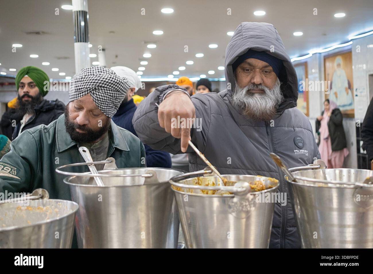Scenes from a langar communal kitchen at a Sikh temple in Queens. Where ...