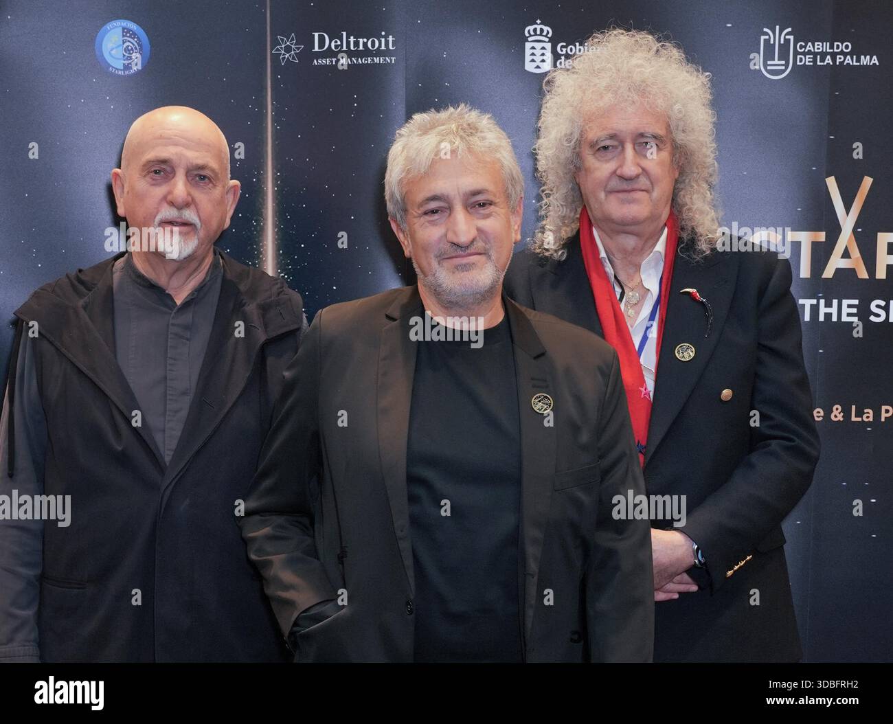 (left to right) Peter Gabriel, Garik Israelian and Sir Brian May ahead ...