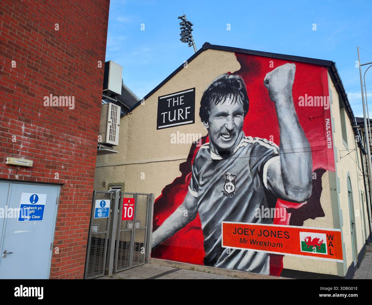 The turf pub wrexham hi-res stock photography and images - Alamy