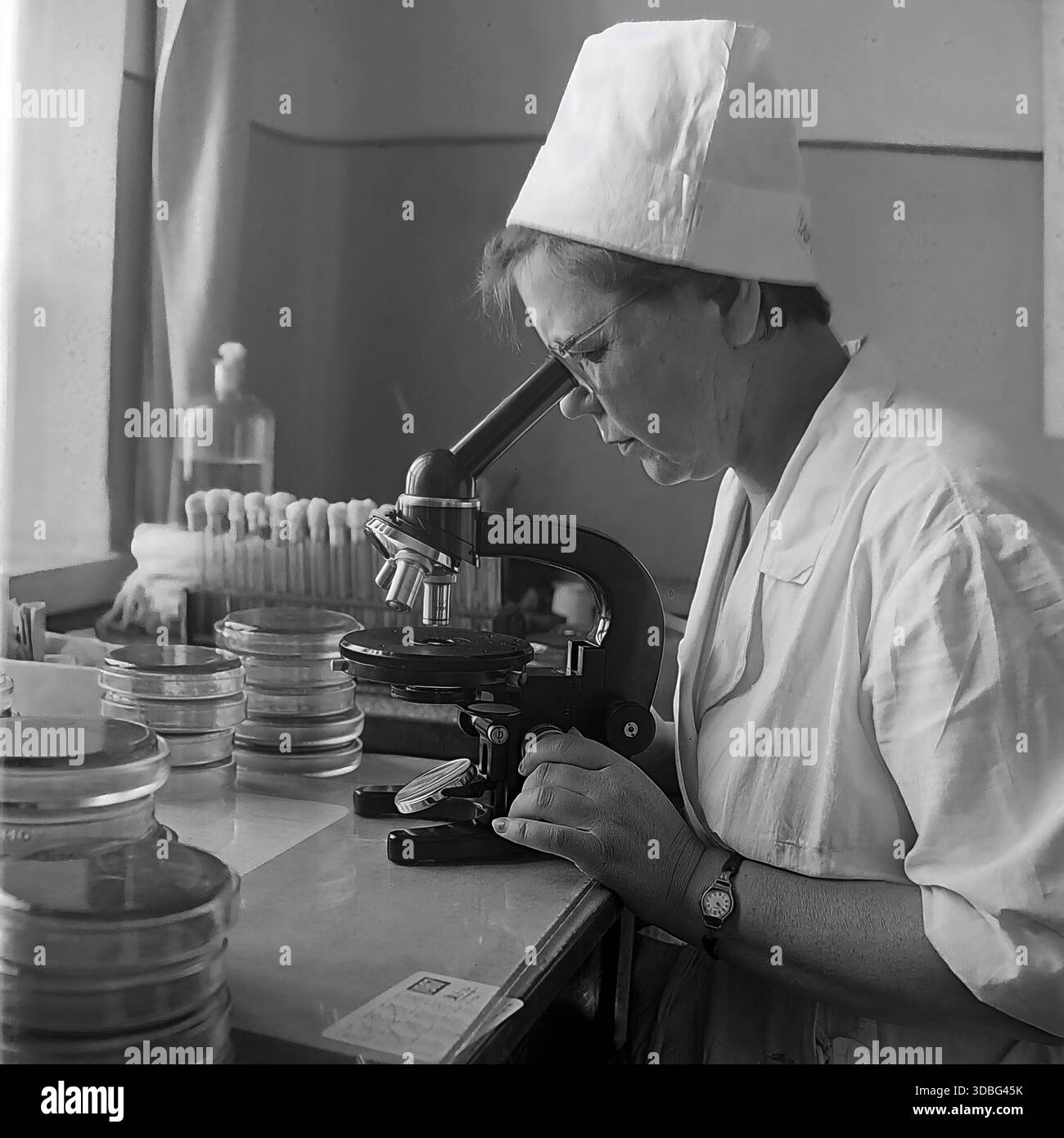 1960s science lab hi-res stock photography and images - Alamy