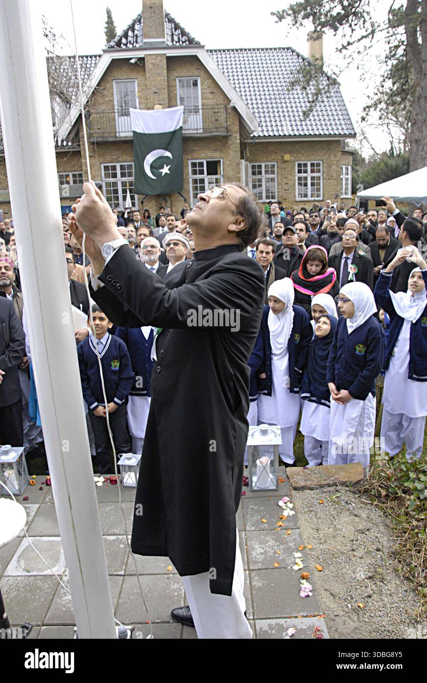 COPENHAGEN /DENMARK- Masroor A.Junejo H.E.Ambassador of Pakistan to ...