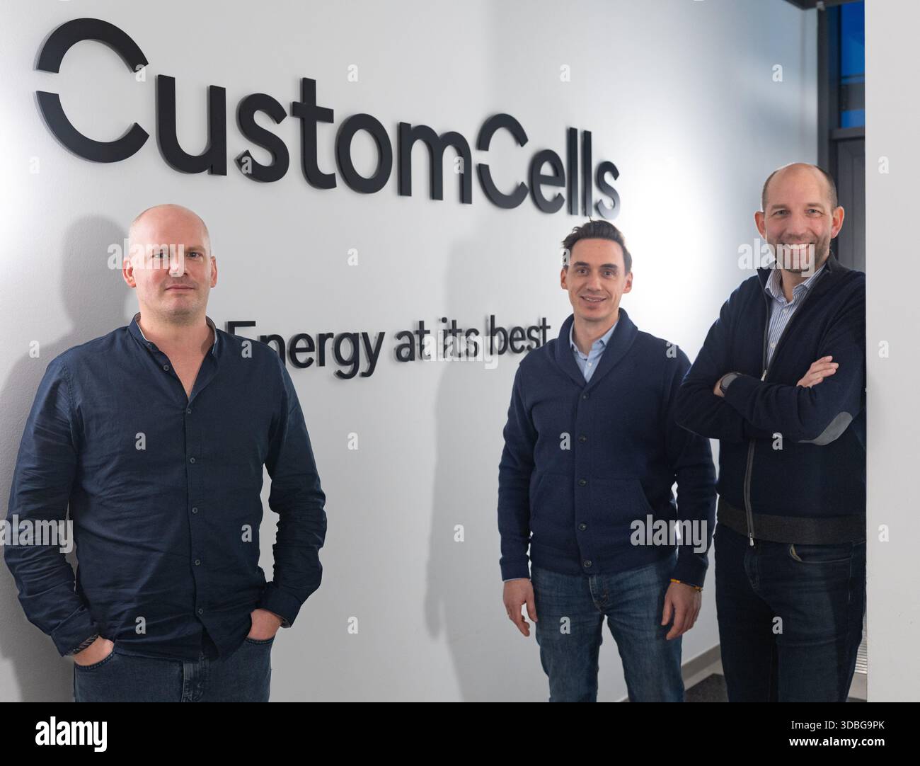 16 December 2025, Schleswig-Holstein, Itzehoe: The managing directors ...