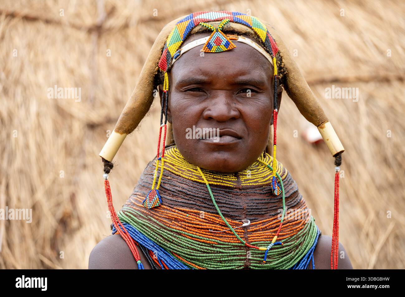 Mujer de la tribu muila de Angola Stock Photo - Alamy